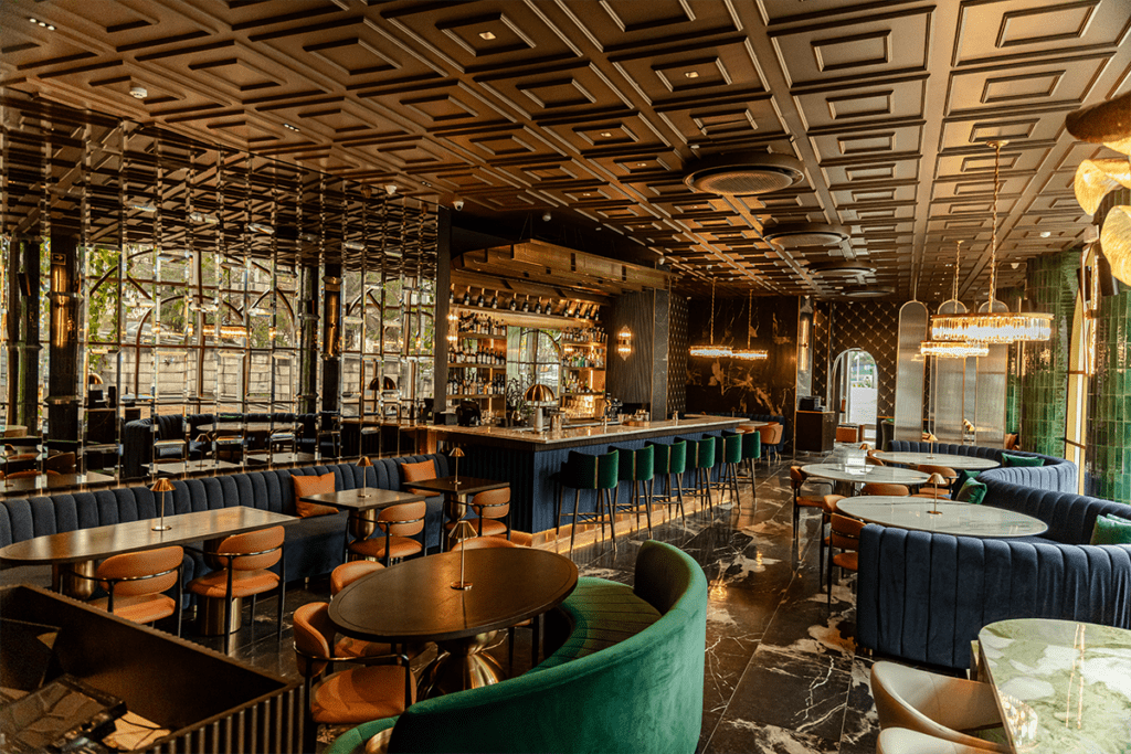 El diseño clásico y moderno del restaurante Popino en Panamá