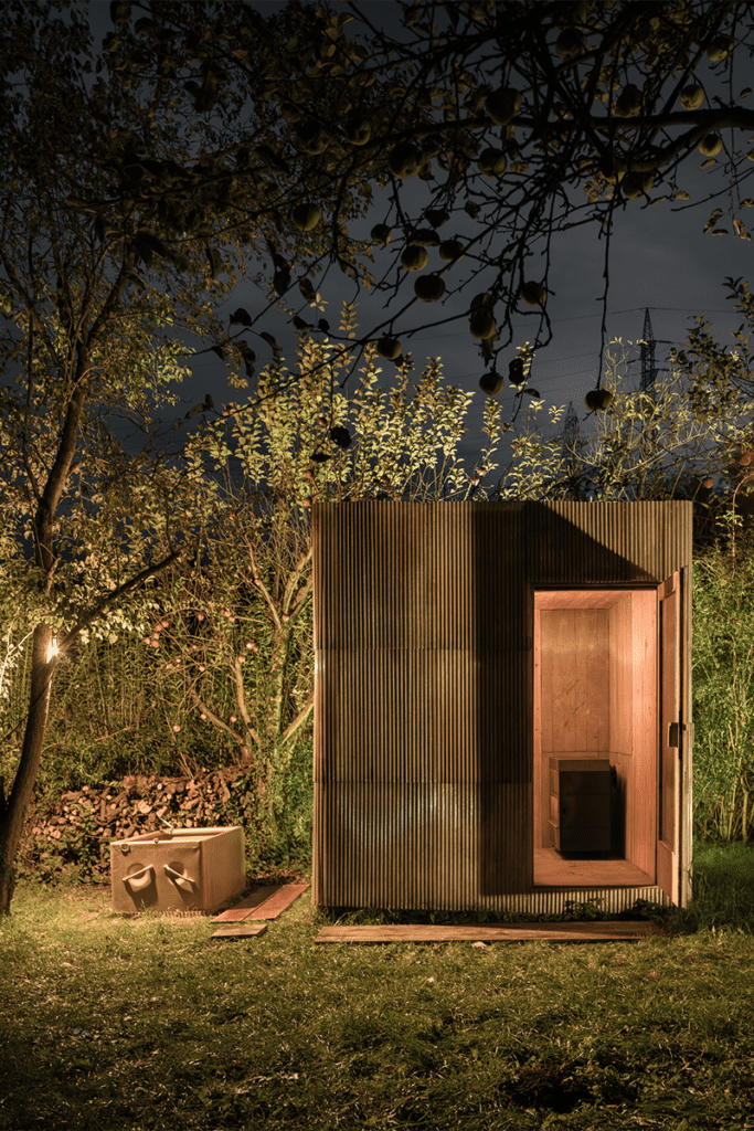 En el diseño de este sauna se usaron materiales como ‘palets’ y lana de ...